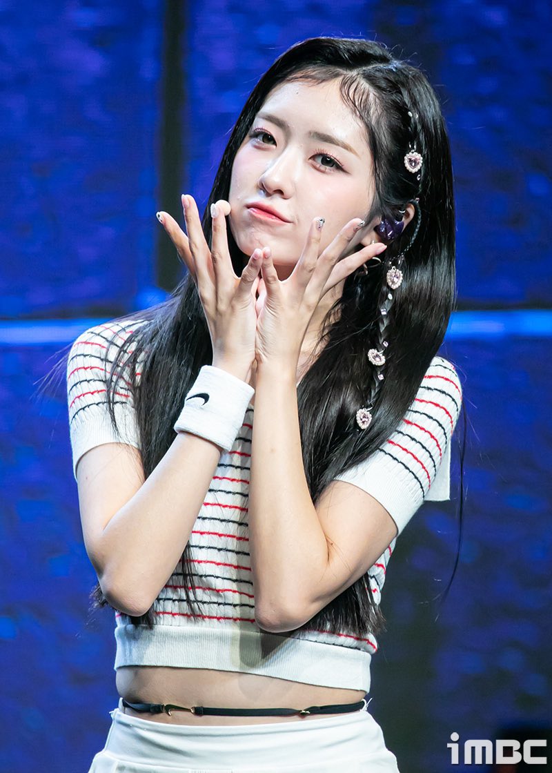 ito miyu pics on Twitter: "20220927 | 📸 Showcase press photos MiU’s individual pictures from ...