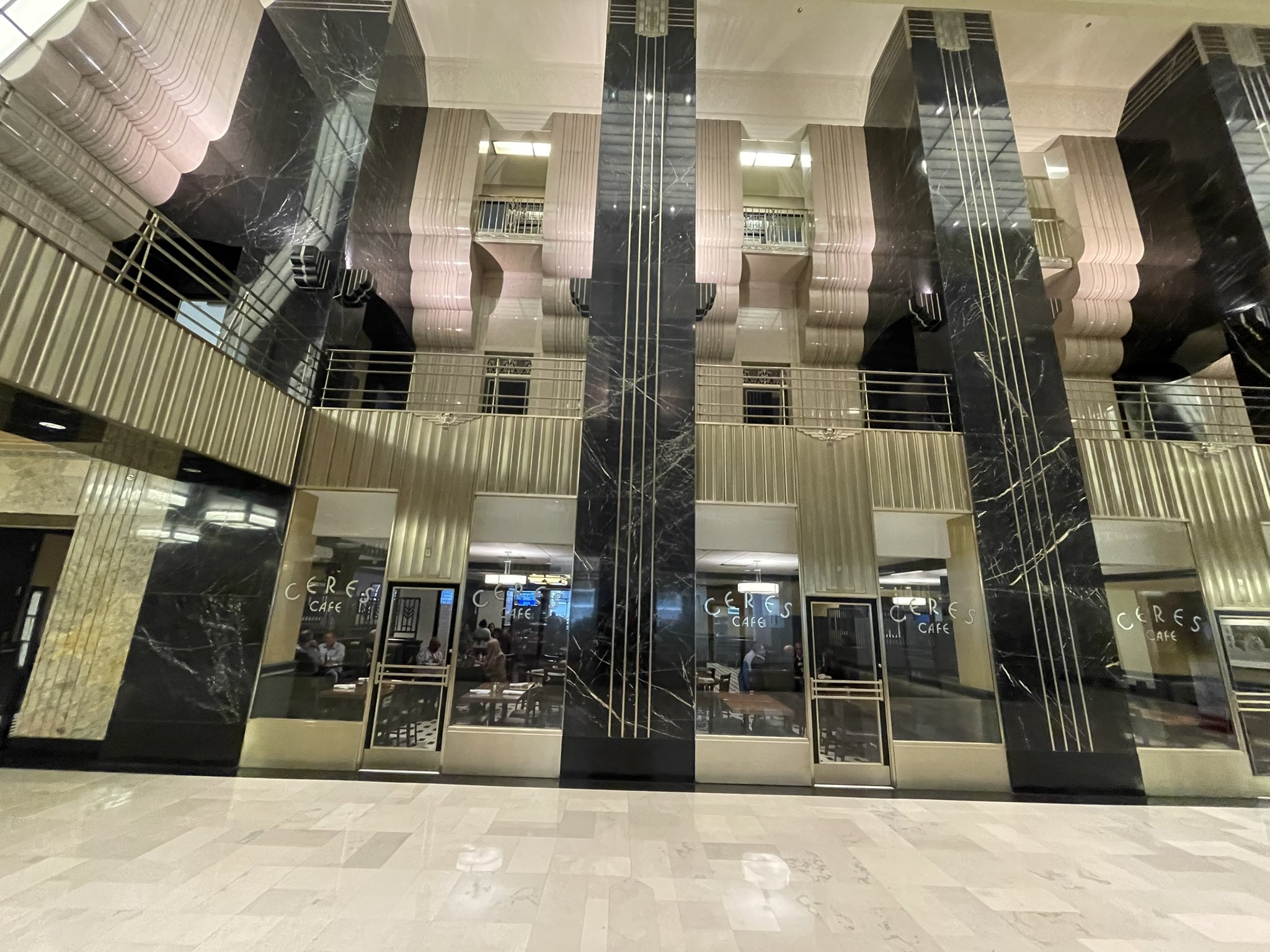 1/2 Face Man on Twitter: "Best place on earth for booze! https://t.co/07kAse1Jof" / Twitter