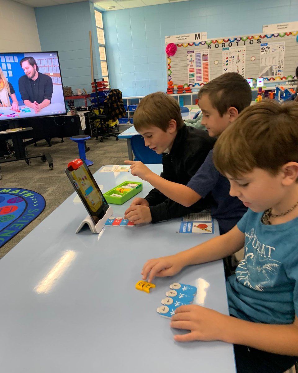 Asheville City Schools on Twitter: "Ms. DiGiovanni’s class coding with osmo duo in STEAM Class ...
