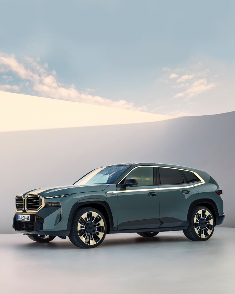 Motor1 on Twitter: "The BMW XM is a 6,000-pound, 735-horsepower super SUV: https://t.co ...