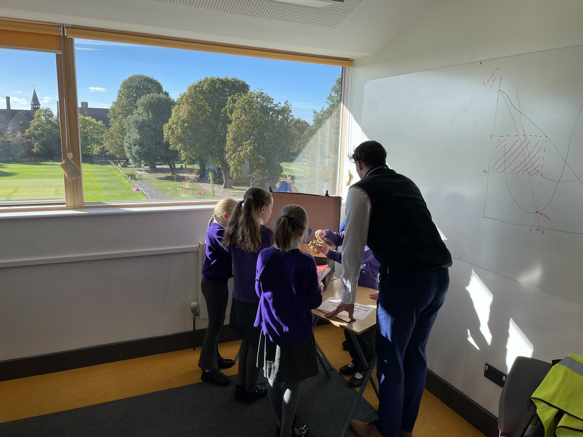 Abingdon School on Twitter: "RT @ASPartnerships: Great to see >60 students and staff from @Long ...