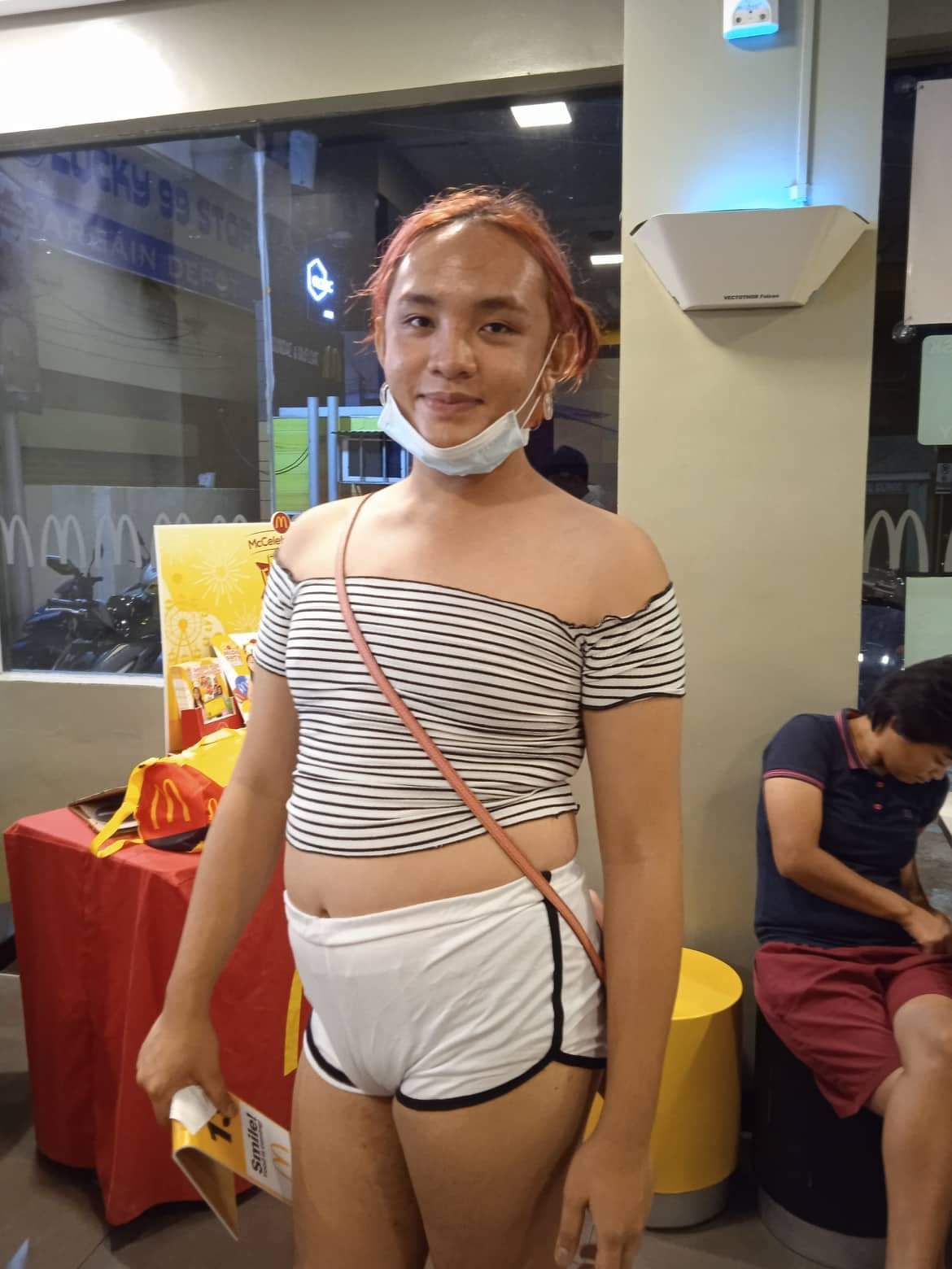 Junjun 💖 on Twitter: "ung kakain ka lang sa mcdo pero dapat maangas padenn!! 🤣 https://t.co ...