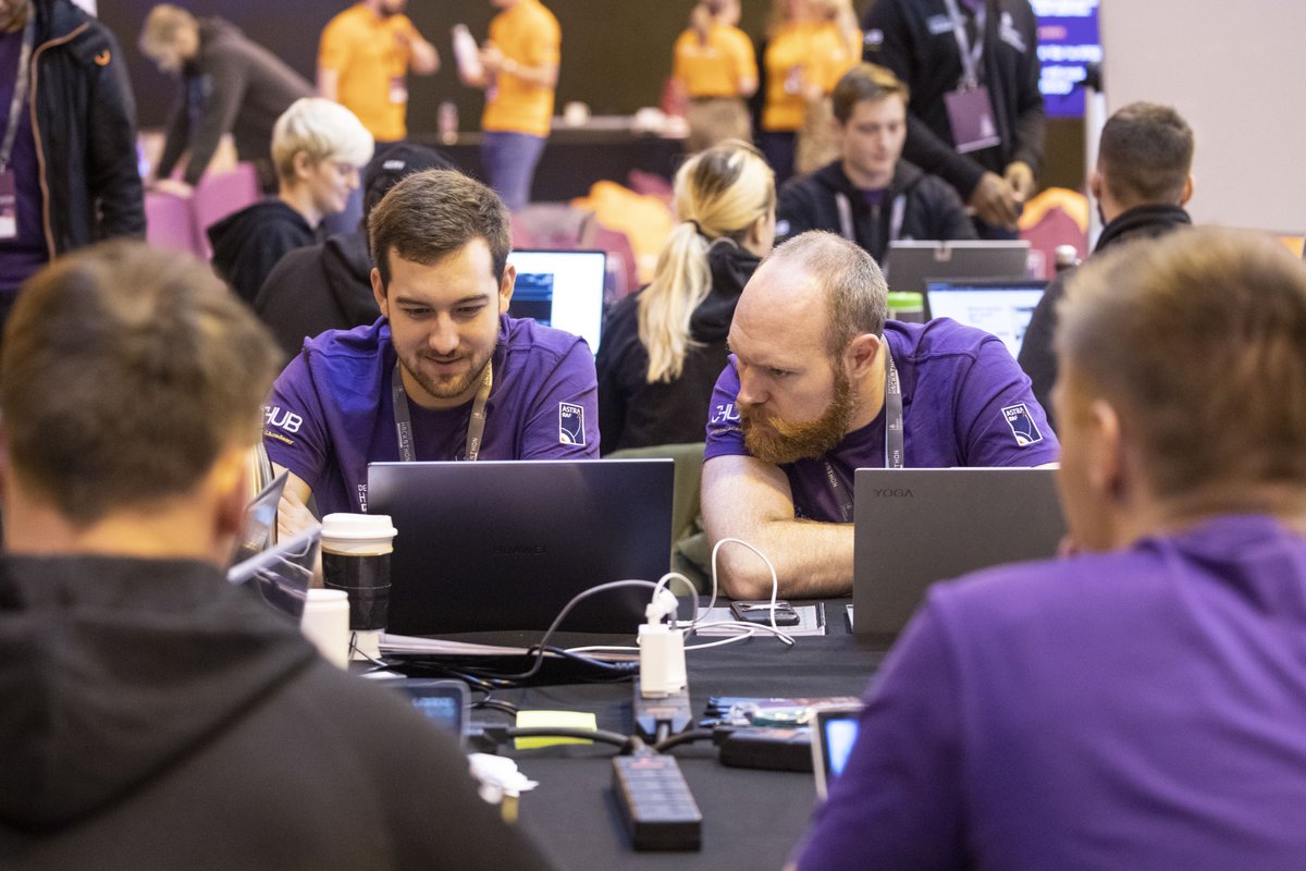 Royal Air Force on Twitter: "Joint teams of @RoyalNavy, @BritishArmy, RAF, Reserves and Civil ...