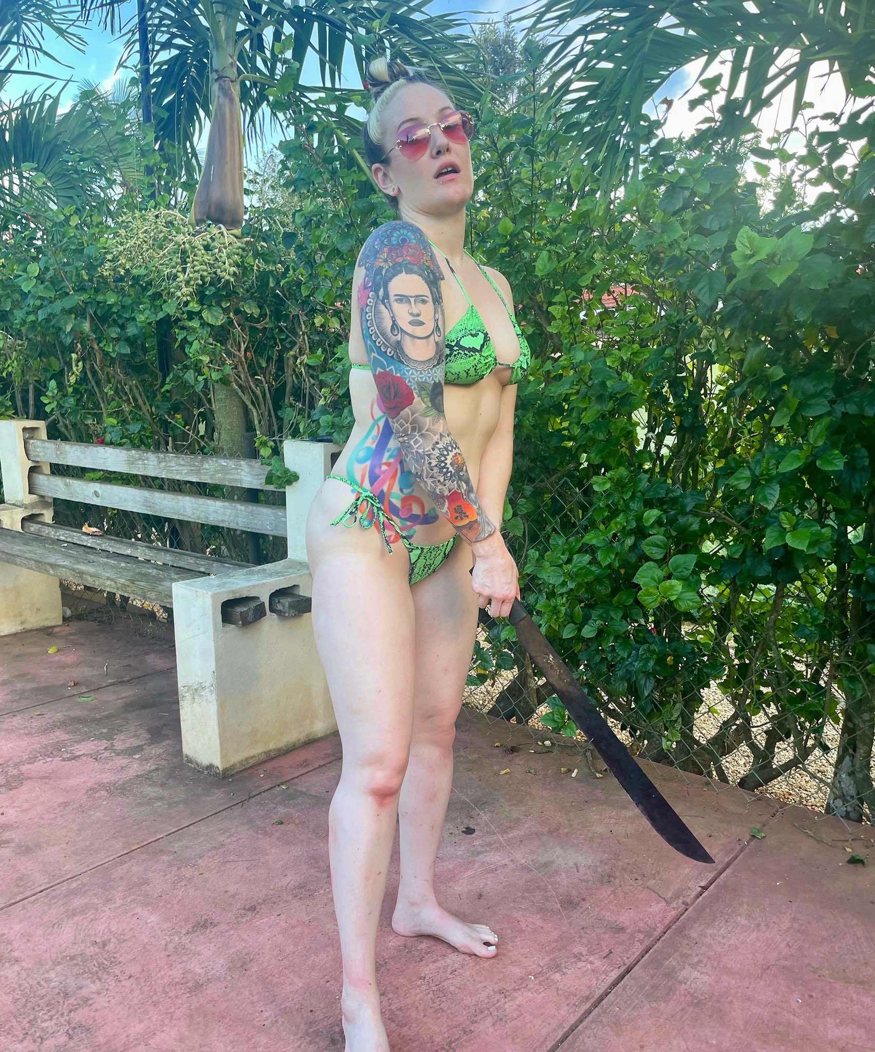 Allysin Kay on Twitter: "One thing about me: If there’s a machete, I’m gonna wield it. More pics ...