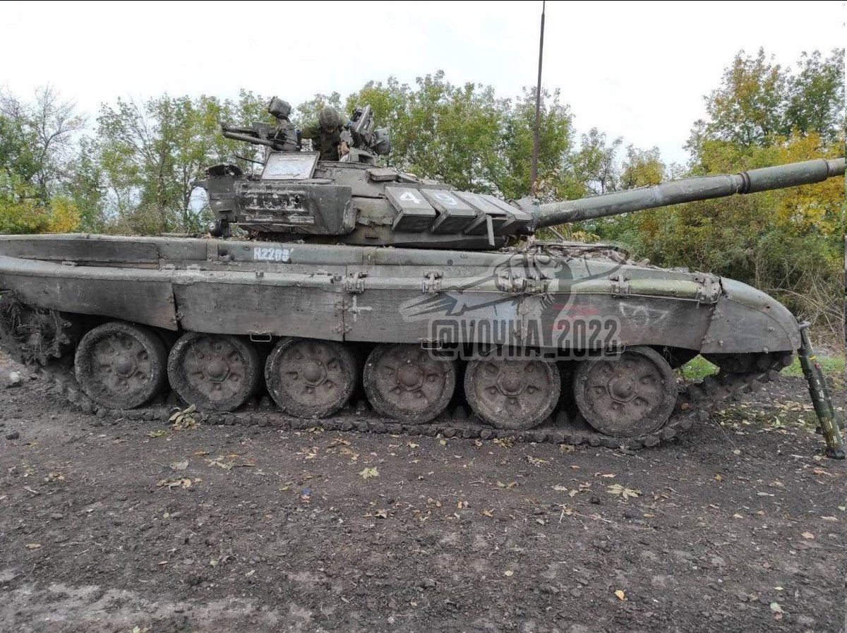 🇺🇦 Ukraine Weapons Tracker on Twitter: "#Ukraine: A Russian T-72B3 tank was captured in Nove, # ...