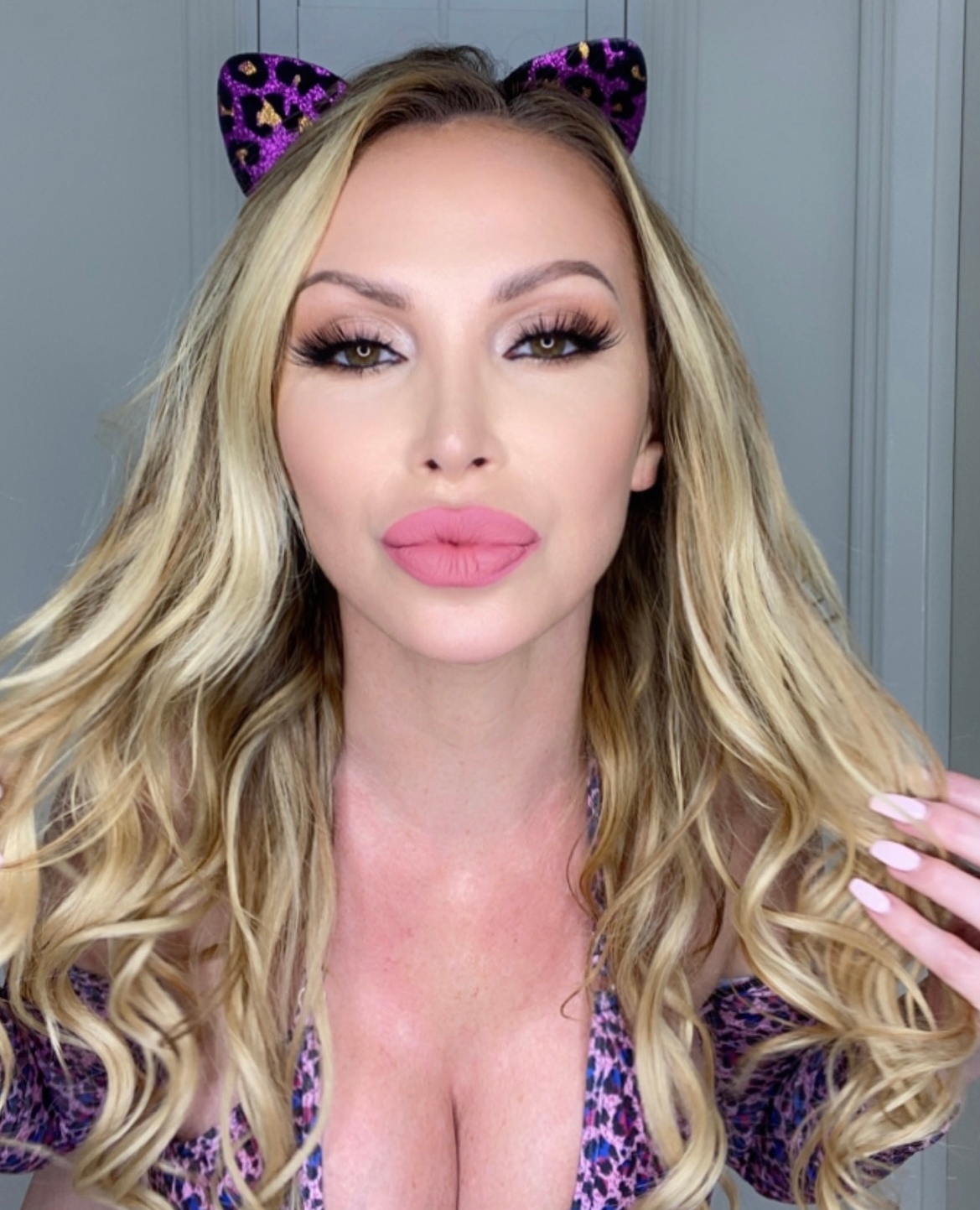 TW Pornstars - NIKKI BENZ. Twitter. How'd you like my new ears? 😽 # ...