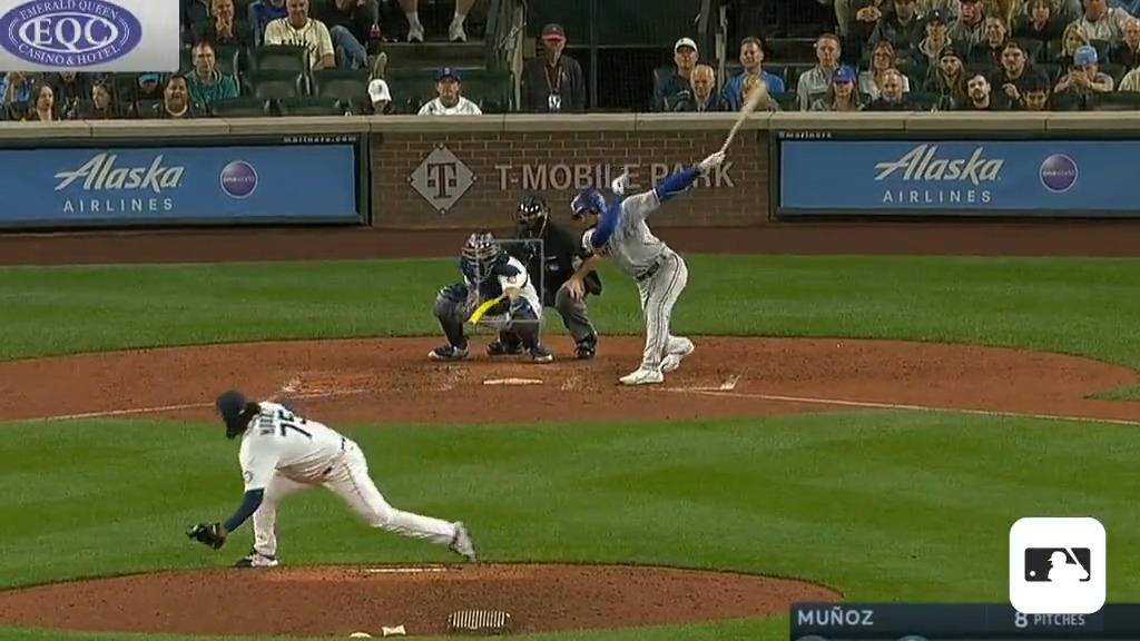 MLB on Twitter: "Not only does Andrés Muñoz throw 102 MPH, he also has a nasty slider. https://t ...