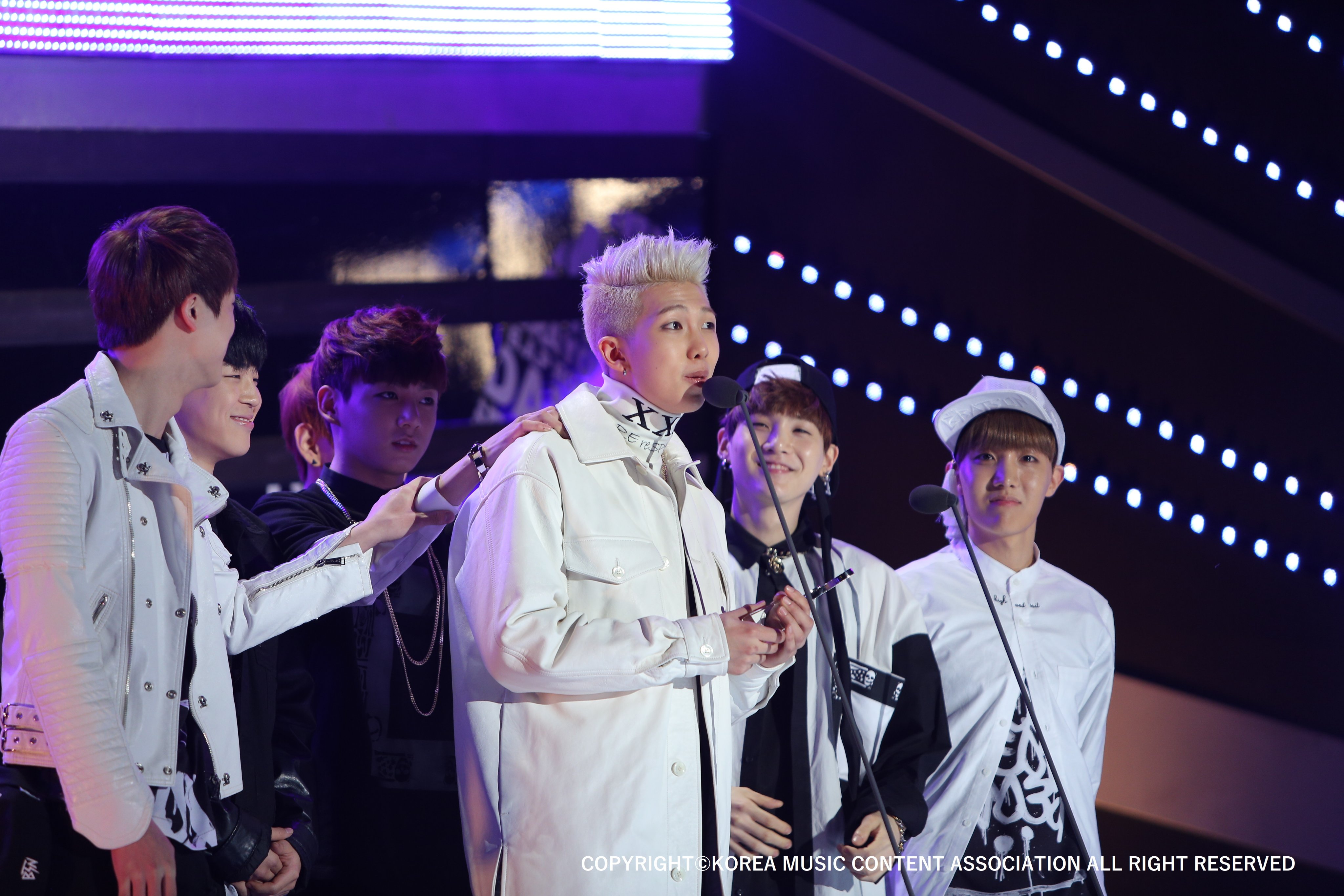 WOWOWプラス【公式】 on Twitter: " 速報 ／ #BTS ほか出演！3カ月連続K-POPアワード特集 ＃WOWOWプラス にて放送決定!!🇰🇷 \ 10/27(木)よる10時は ...