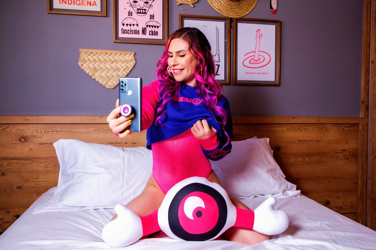 Emme White on Twitter: "Tem novidades no meu perfil do @cameraprive já conferiu? http://bit.ly ...