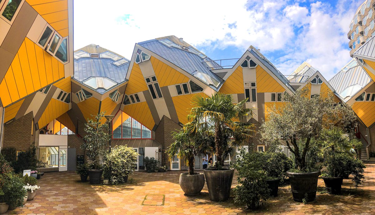 En Róterdam hay un bosque de casas. Extrañas, flotantes, inclinadas y ...