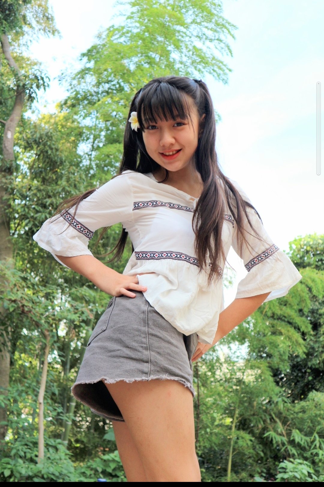 🌺メアリ🌺 on Twitter: "スタイルよく見える角度 研究中😁 みんなポーズが上手で、すごいなぁって思うよ😂 #js5 #tahitiandancer #11yearsold #11歳 ...