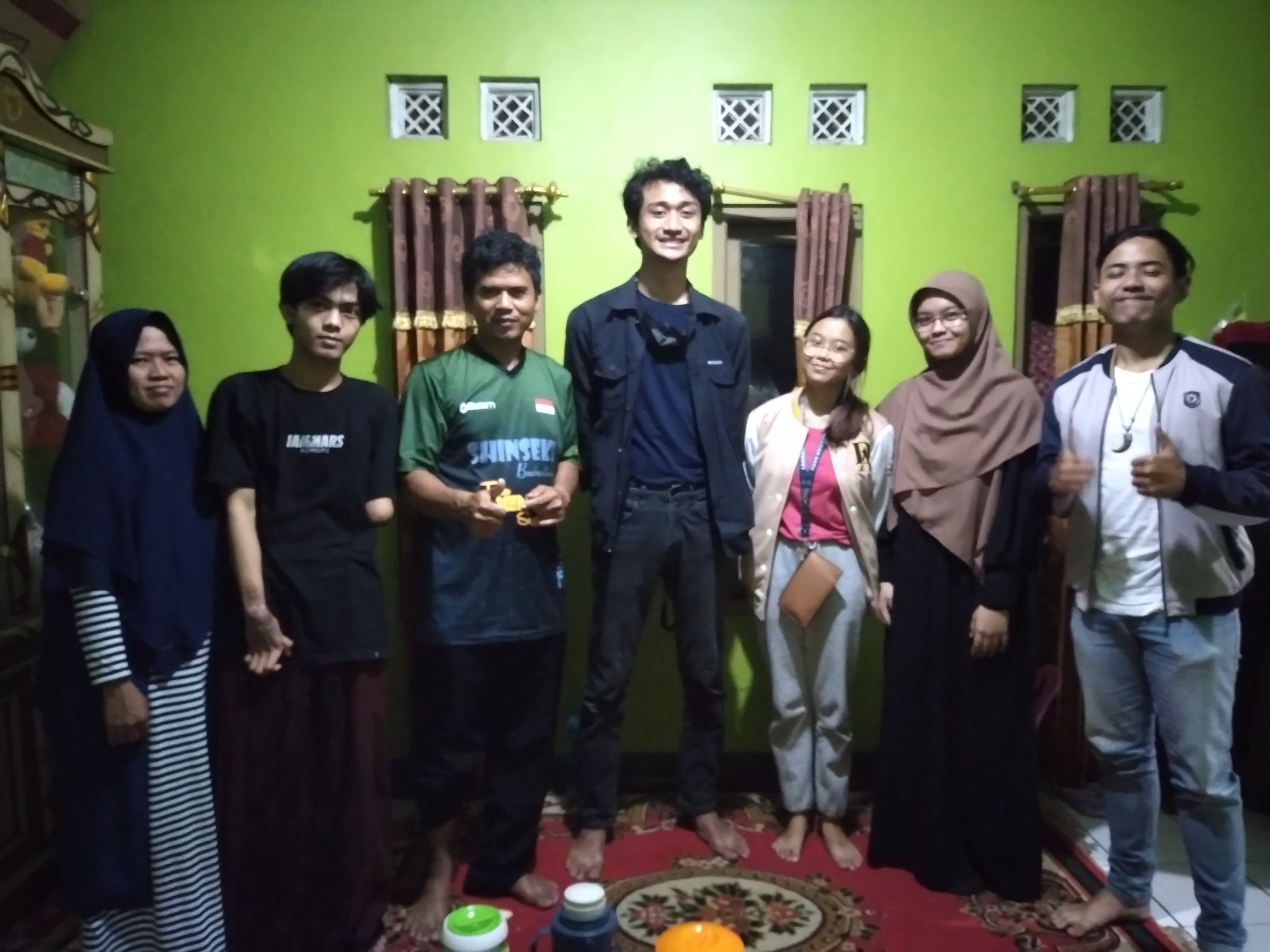 Mang Dede Tahu Problem Solving on Twitter: "Slaturahmi mahasiswa unpad ke rumah mang dede tahu ...