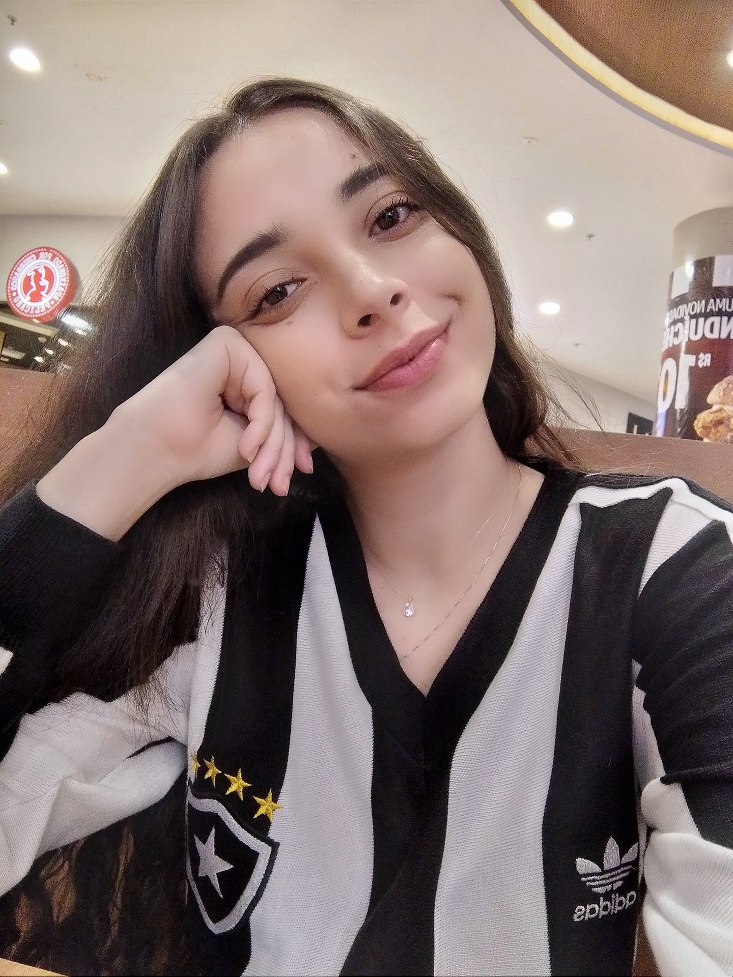 noely ★彡 on Twitter: "se a Adidas fizesse uma parecida com essa de novo, eu aceitaria https://t ...