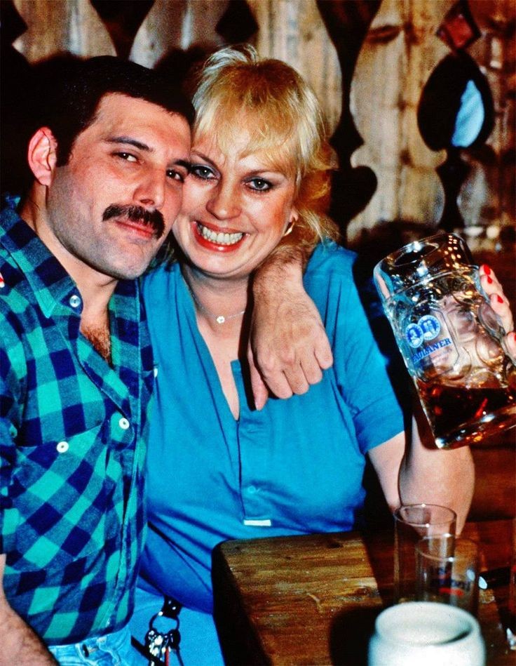 Barbara Valentin Freddie Mercury