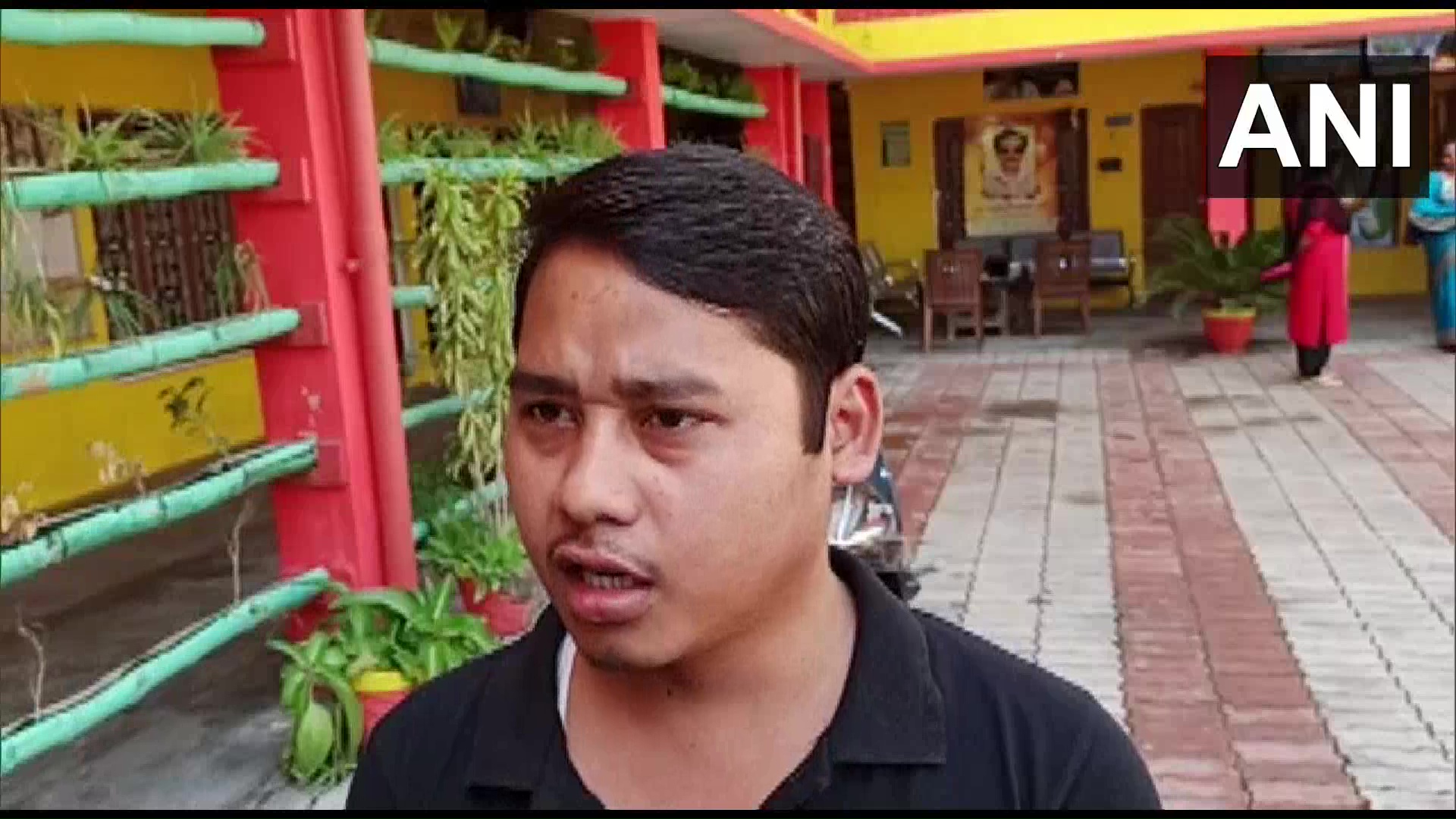 ANI UP/Uttarakhand on Twitter: "UP | One child dead & one injured after a swing broke at a ...