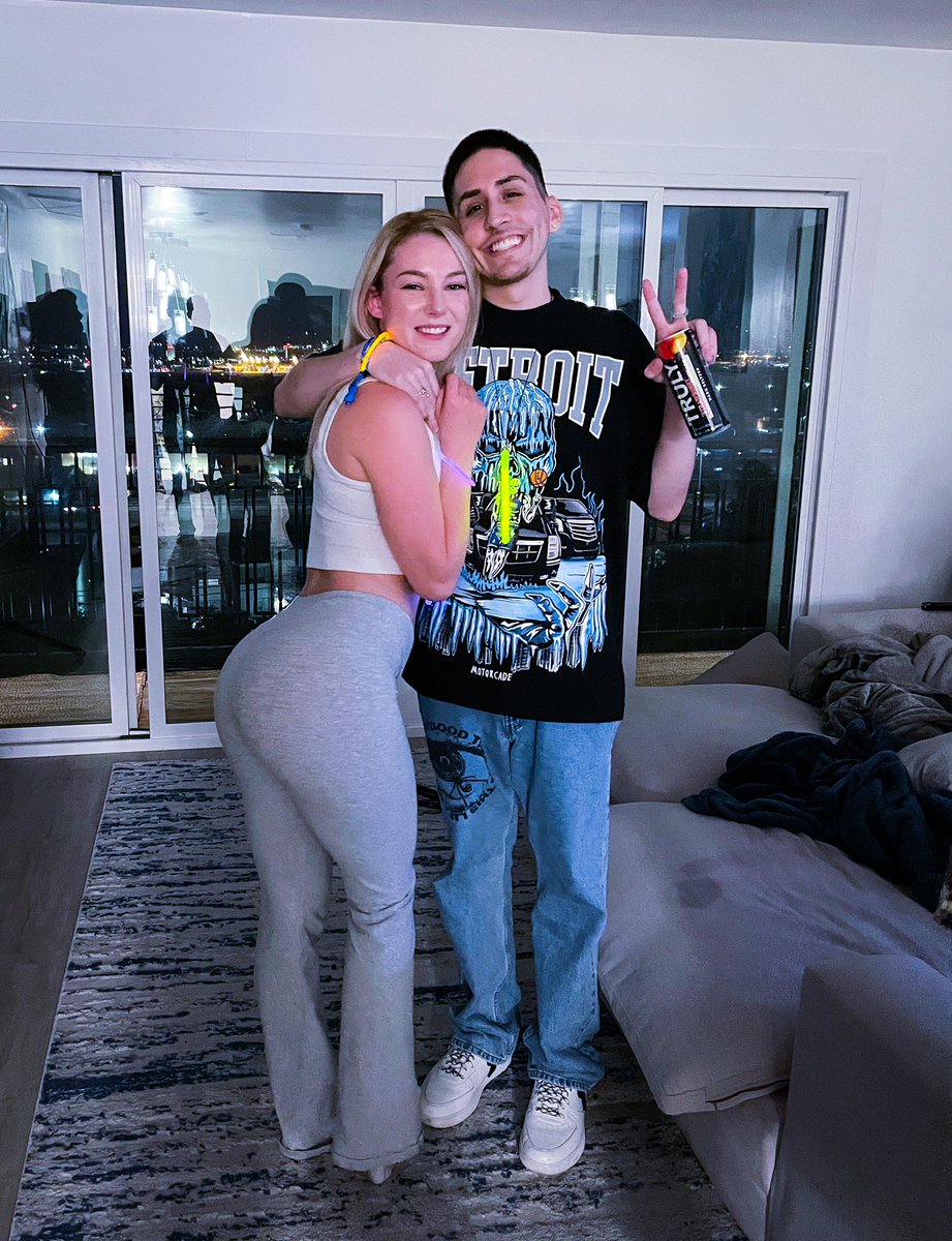 Peach 🌸 on Twitter: "RT @ERICTHEINVENTOR: top 3 moment ever, finally got to meet one of my best ...