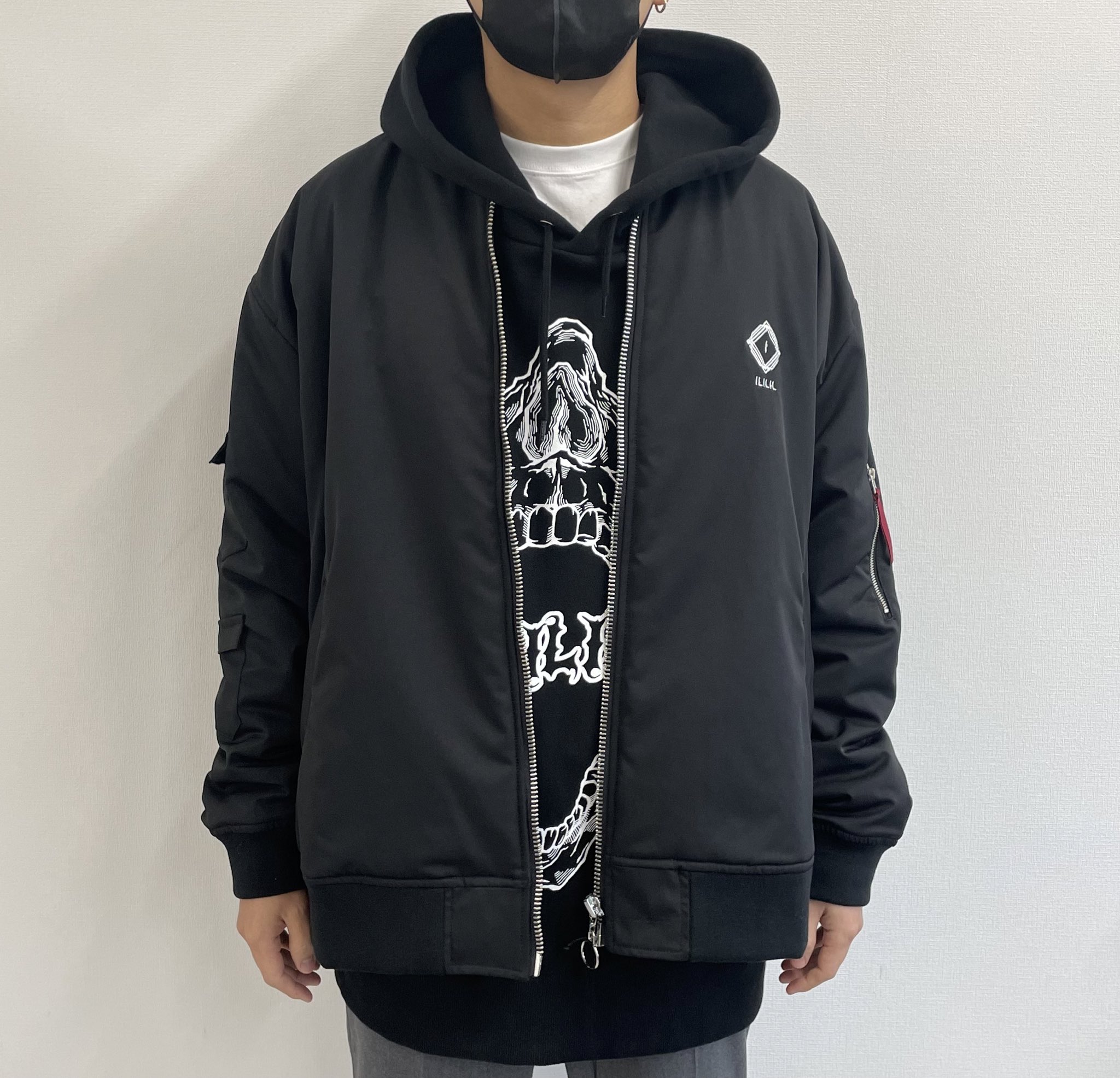 ililil【イルイルイル】 on Twitter: "@Uchan_oOoO お問い合わせありがとうございます(´˘`＊) 中にパーカーを合わせて、 174cm男性でこのような感じになります ...