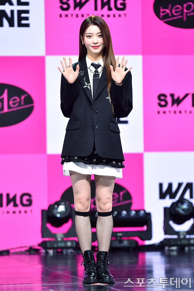 shen xiaoting pics 🦌 on Twitter: "[NAVER] #XIAOTING at “troubleshooter” media showcase (7) 🔗 ...