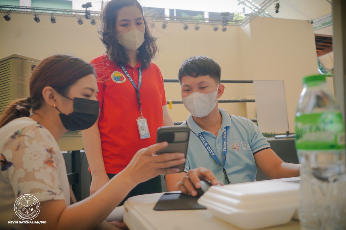 valenzuelacity on Twitter: "SA MGA LARAWAN: Pangatlong araw na ng pagbibigay ng Solo Parent ID ...