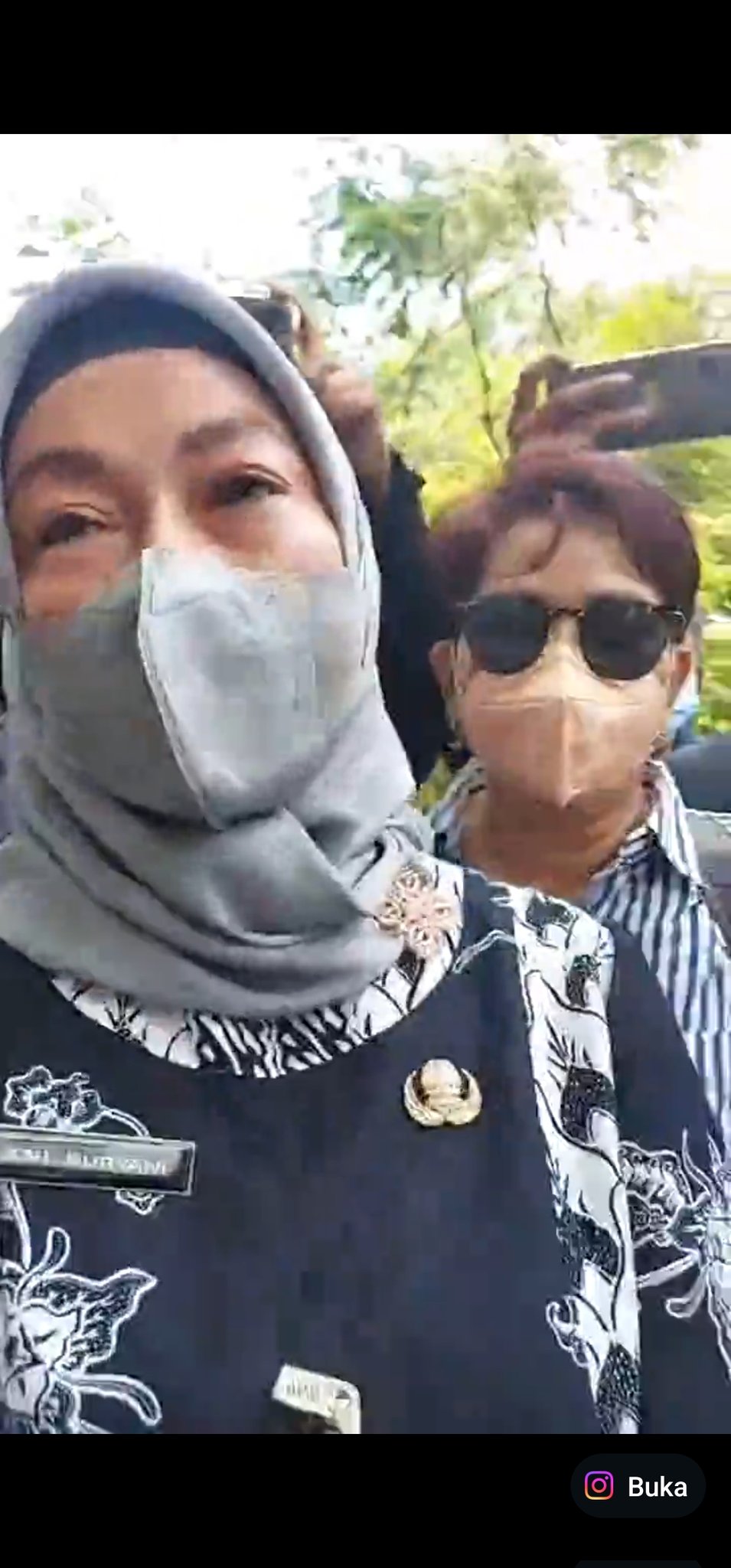 RUDI VALINKA on Twitter: "Ani Suryani Kabag Hukum Walikota Jakarta Pusat memimpin pengosongan ...