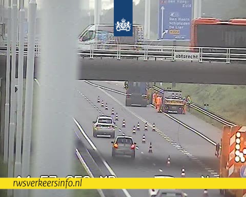 Rijkswaterstaat Verkeersinformatie on Twitter: " | Er staat een vrachtwagen met pech op de #A4 ...