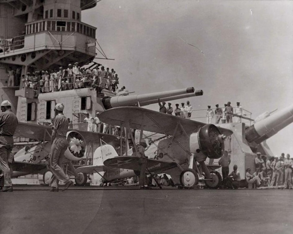 Warshipporn On Twitter Usn Boeing F4b 4 Biplane Fighters Ready To