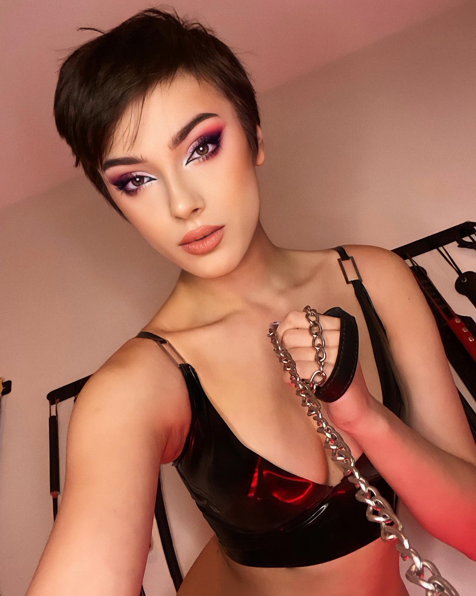 畜奴 Cattle Slave on Twitter: "My choice My Favorite Mistress Lady Perse Great Ruler from Warsaw ...