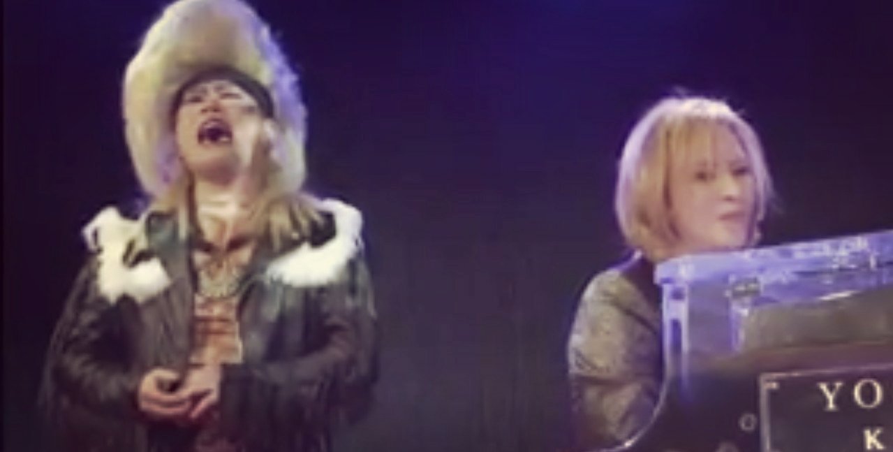 NoGoD団長 A.O.G 1st ep発売! on Twitter: "年末になるとたまにミラクルが起きて YOSHIKIさんの生ピアノでENDLESS RAINを歌わせて頂いたりhyde ...