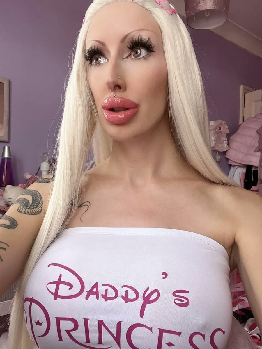 Pornstar Town on Twitter: "Bimbo’s Assemble! Alicia Amira's BimboFans Floods with New Sign Ups ...