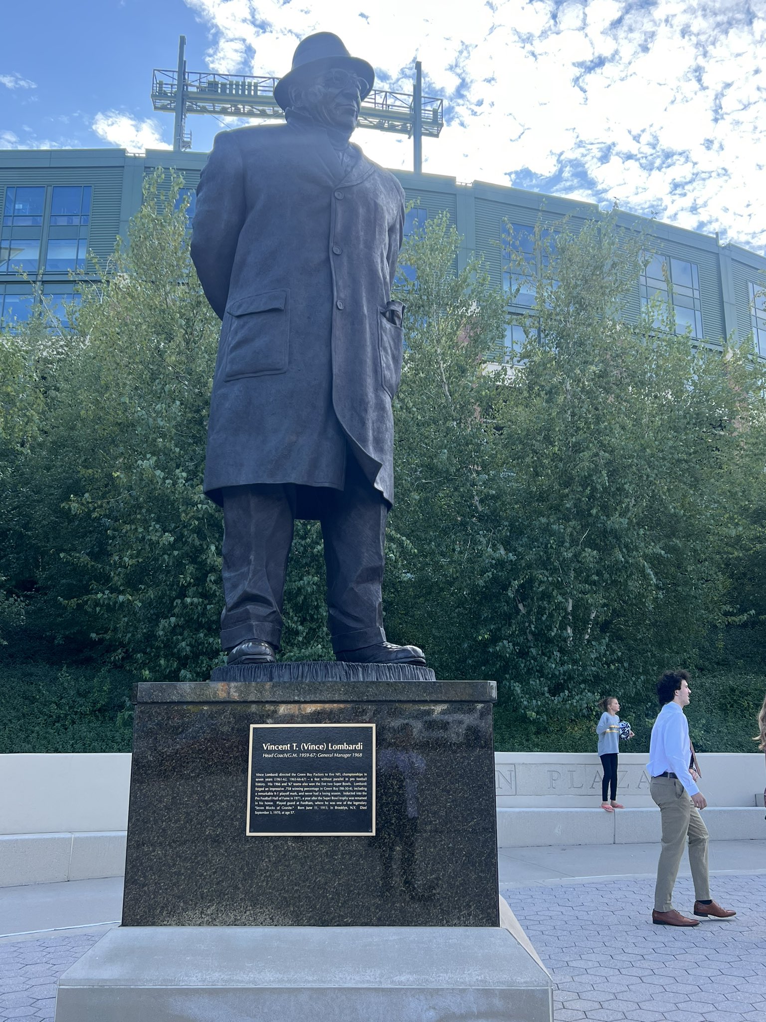 Curly Lambeau Statue