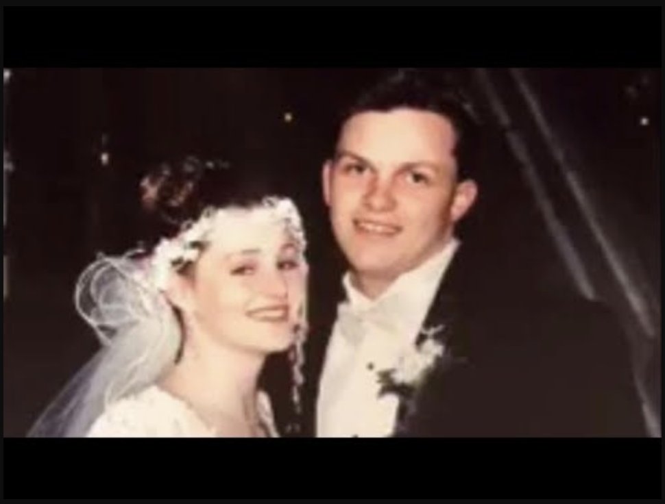 Inside Edition on Twitter: "Boudoir photographs are intimate photos to share with your ...