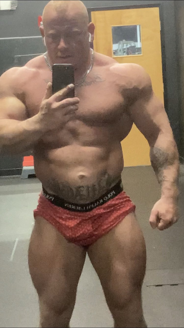 Ben on Twitter: "Hope to wake up to something nice and loving https://t.co/4LX5p9ICyD" / Twitter