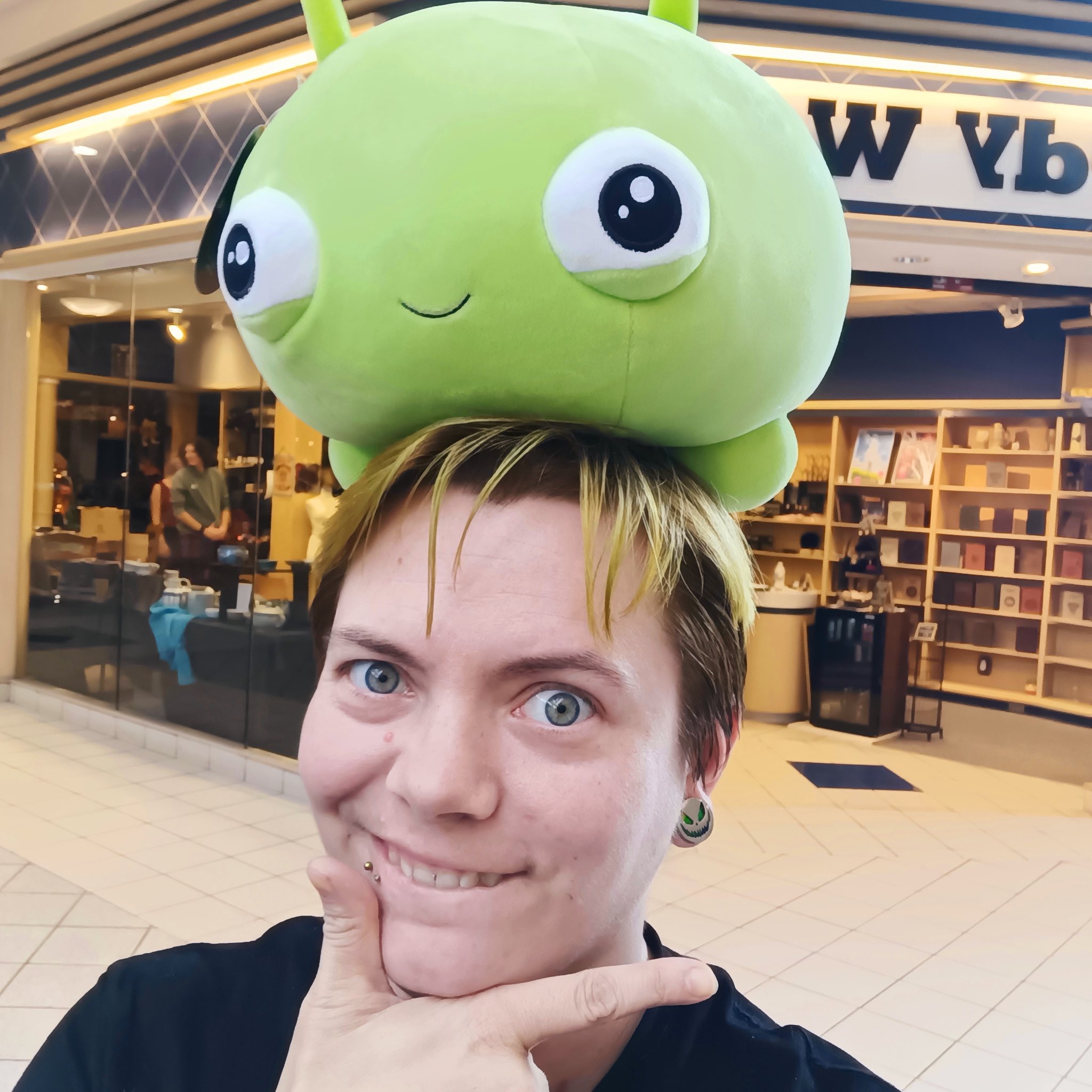 Aeryn Goodspeed Renewfinalspace On Twitter Just Waiting For Rehearsal To Start With My