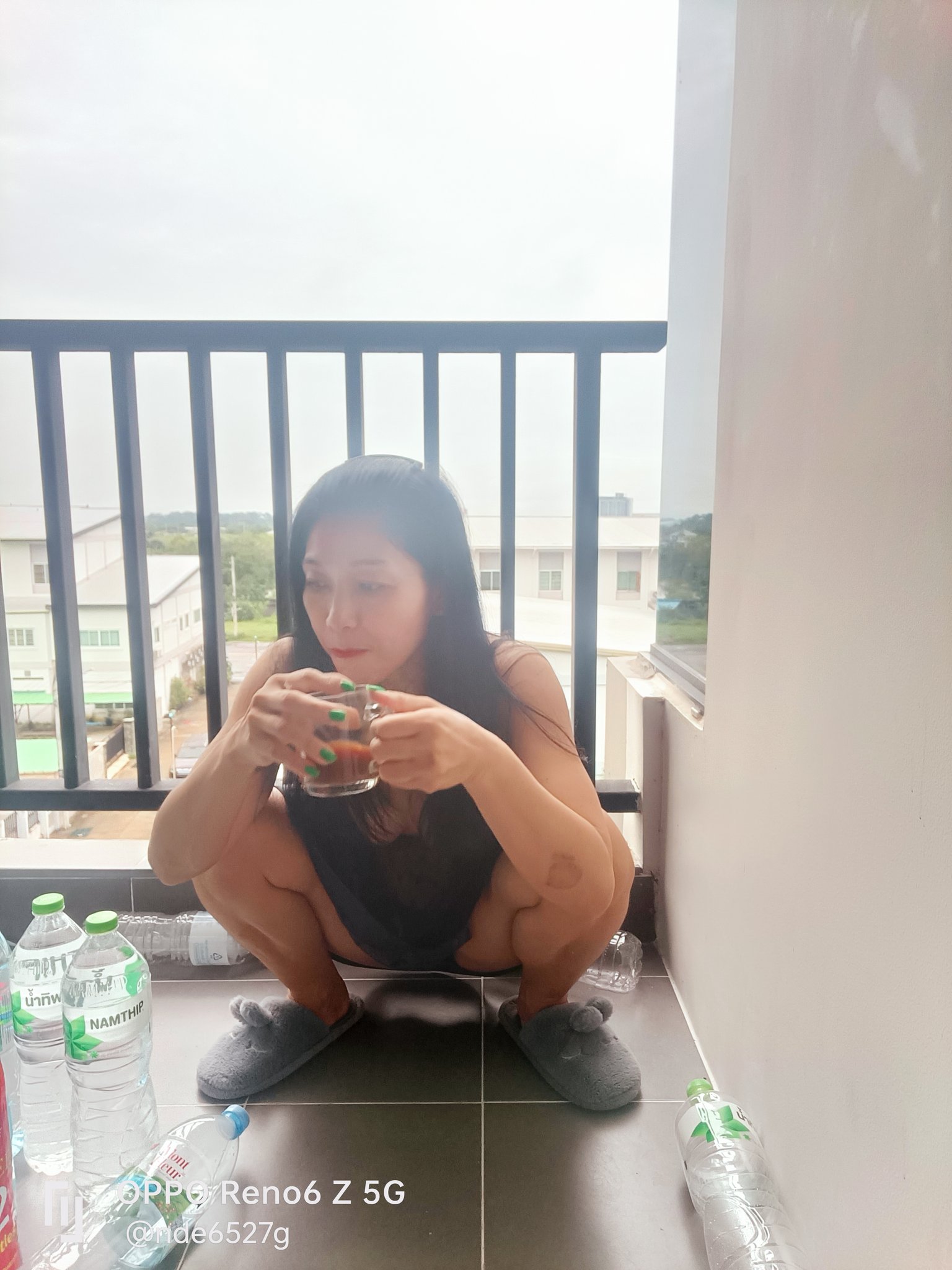 FonFriendly56ครูฝนขี้อ้อน (ช่องจริง) on Twitter: "ท่ากินกาแฟที่ระเบียง https://t.co/HXuyuLJZhX ...