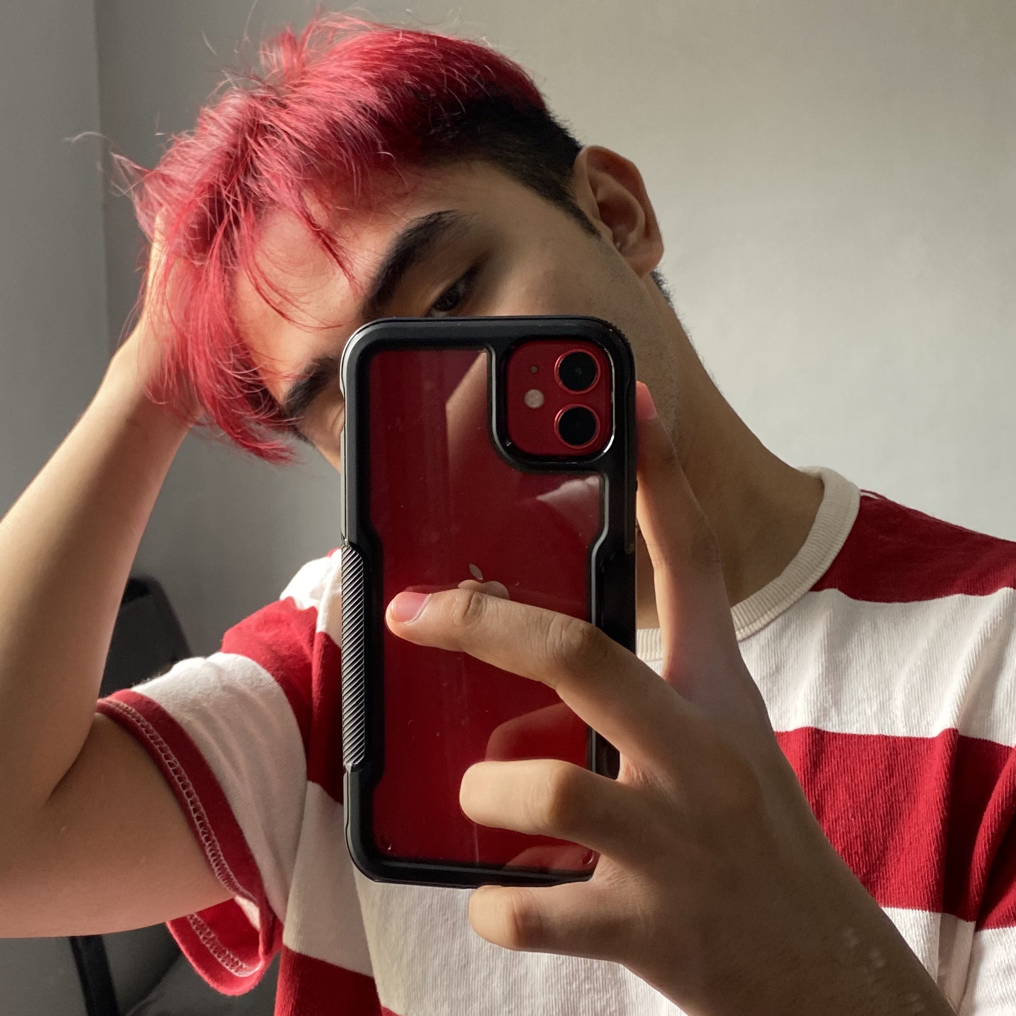 Kim 🌸 | VSINGER on Twitter: "bouta dye my hair RED again because I miss this hair sm https://t ...