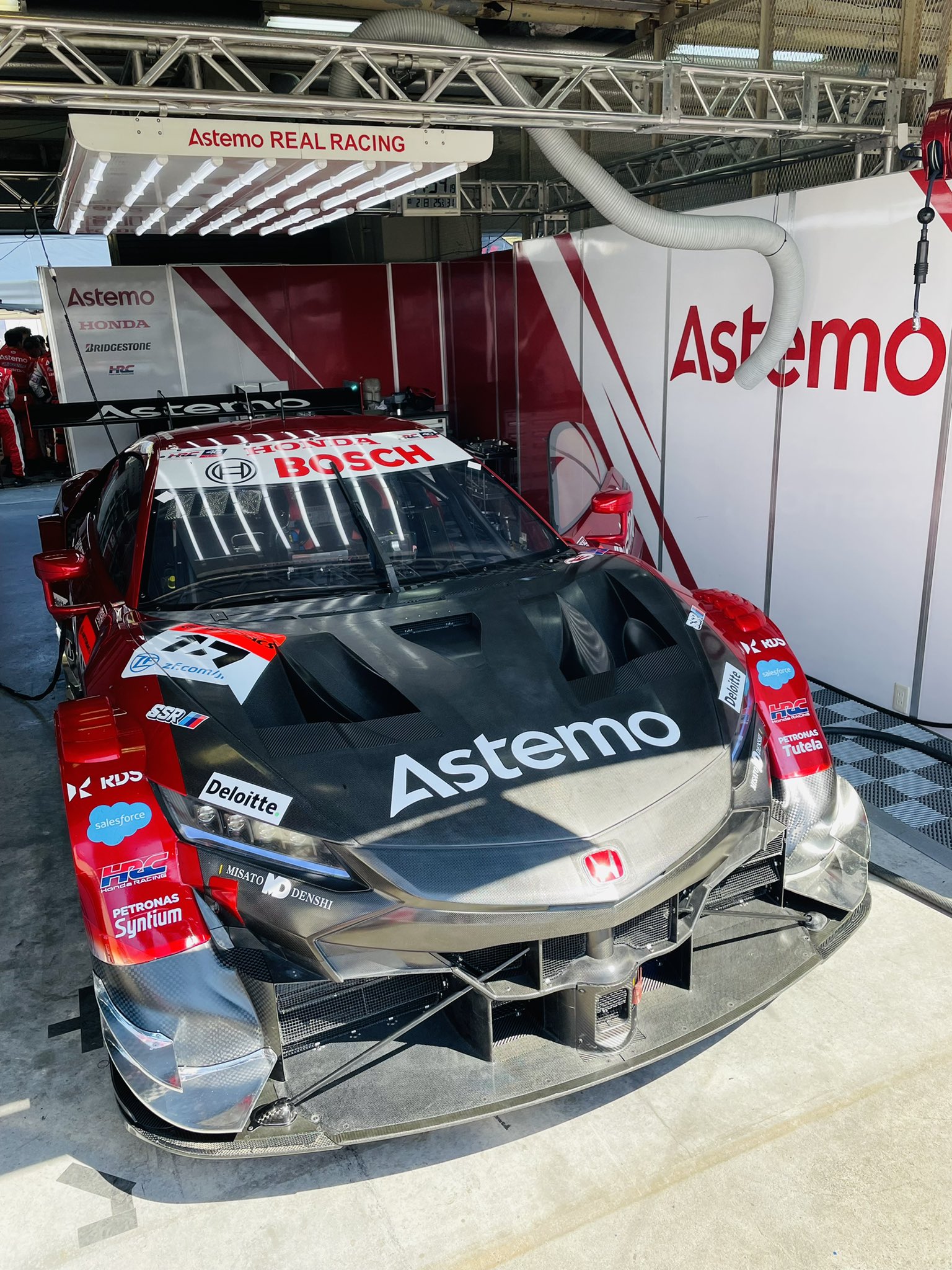 日立Astemo on Twitter: "Astemo NSX-GT BLACK Edition🔴⚫️ スペシャルカラーで決勝レースに挑みます🚘 #日立Astemo #Astemo # ...
