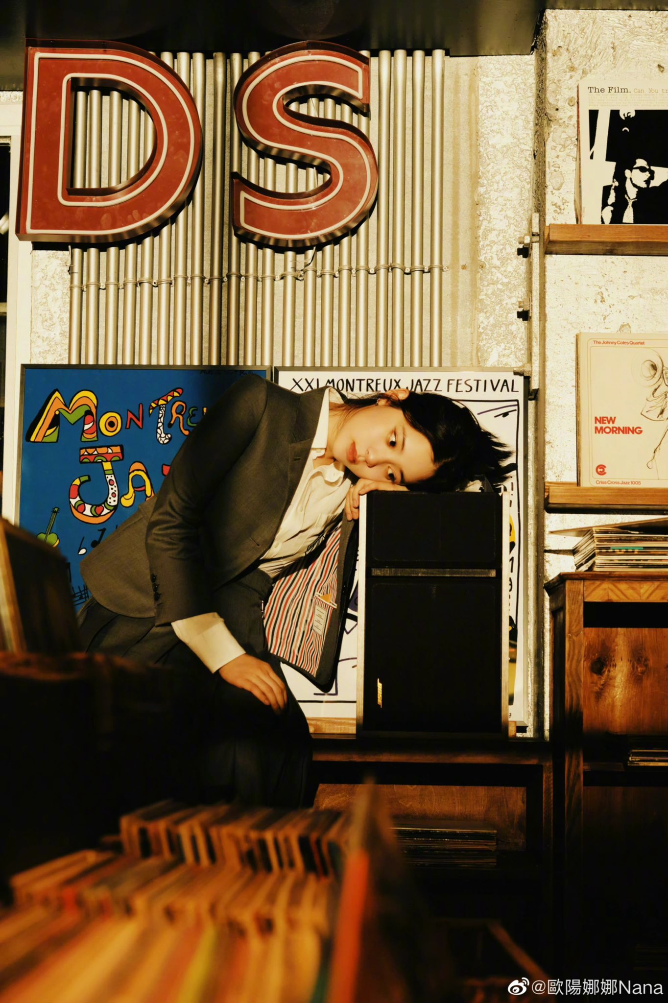 cdrama tweets on Twitter: "#OuyangNana shares new snaps from her art exhibition More - https://t ...