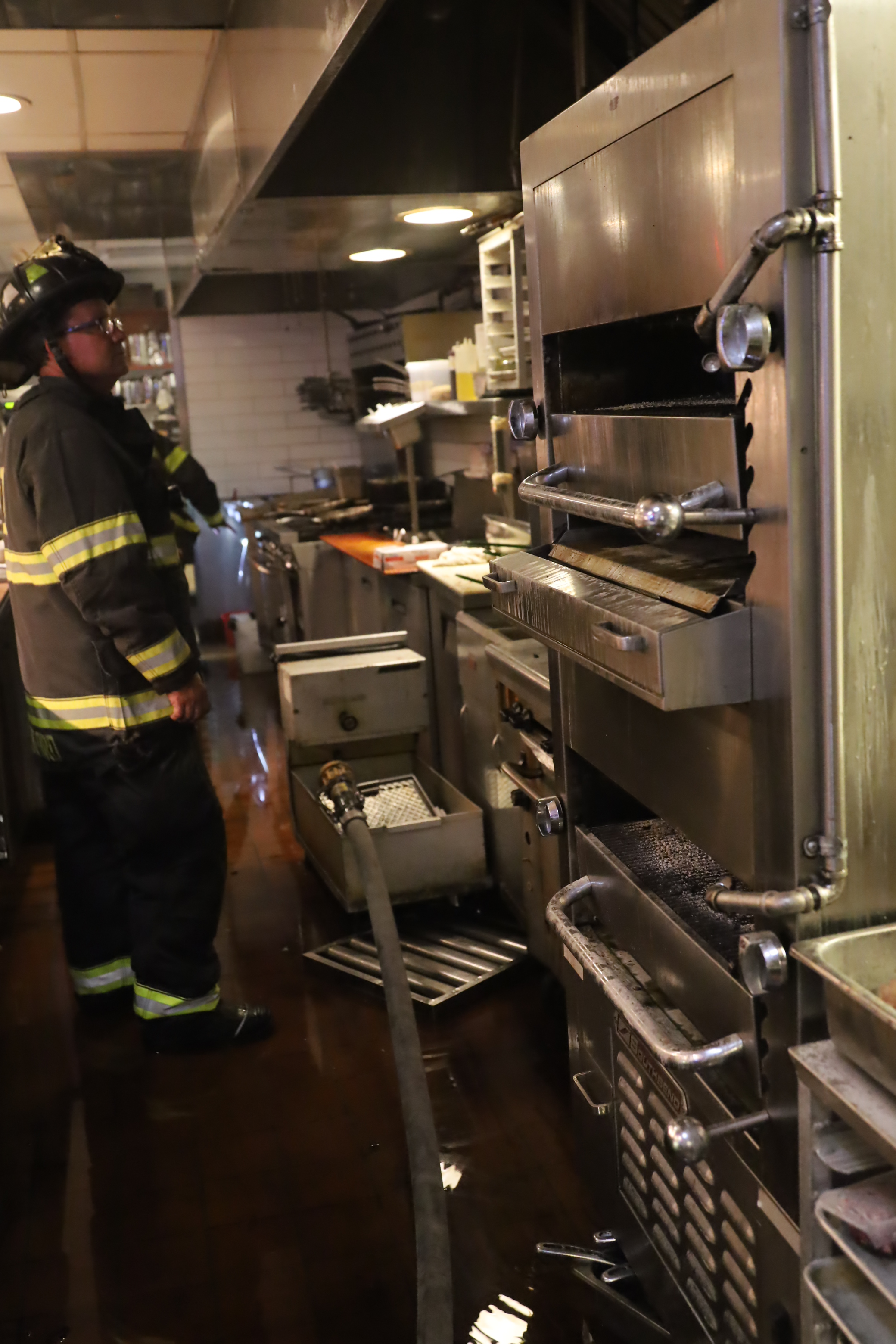 Indianapolis Fire Department 🚒 on Twitter: "9:37 PM - Patrons and workers successfully evacuated ...