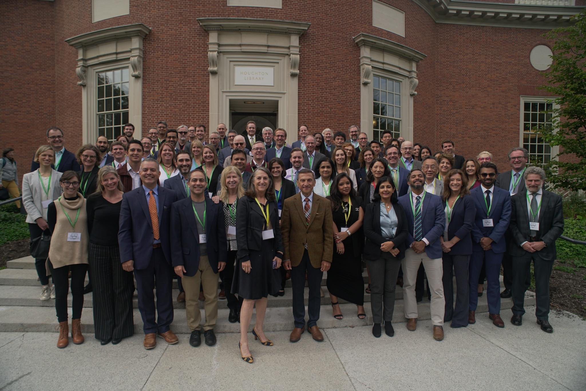 The MOG Project on Twitter: "1/2🧵A lot of neurologists from around the world came together for a ...