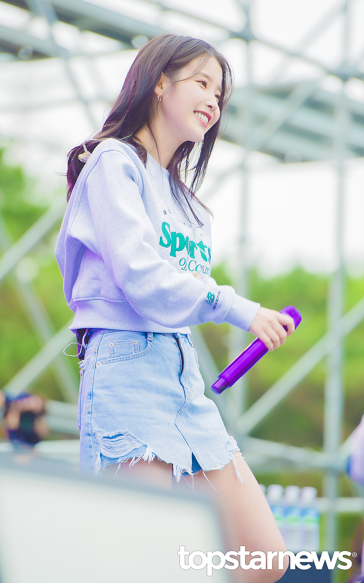 톱스타뉴스 포토 (Topstarnews) on Twitter: "[HD포토] 아이유(IU), ‘아이유가 왔다고? 축제다 축제’ (뉴발란스 런온 서울 우먼스) #아이유 #IU ...