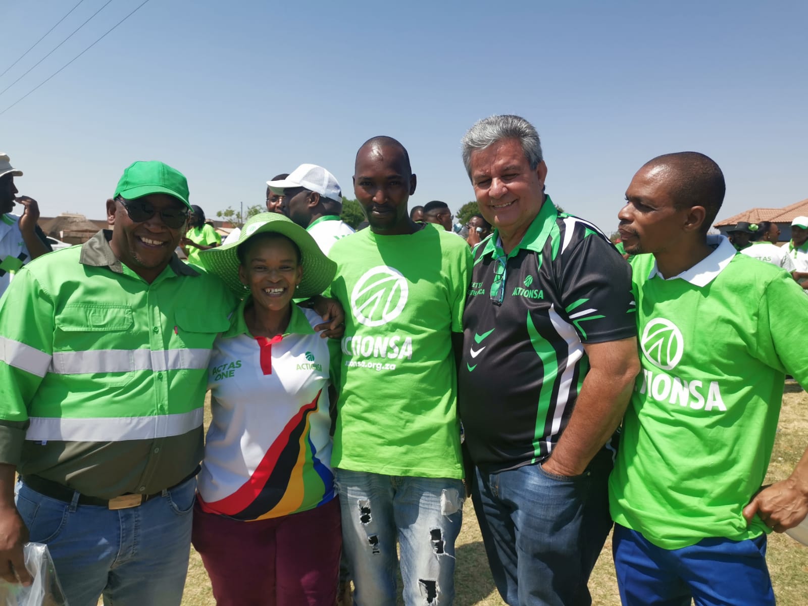 Zakes Khanyile on Twitter: "RT @ThaboSchoeman: https://t.co/UmfoyT8H1g" / Twitter