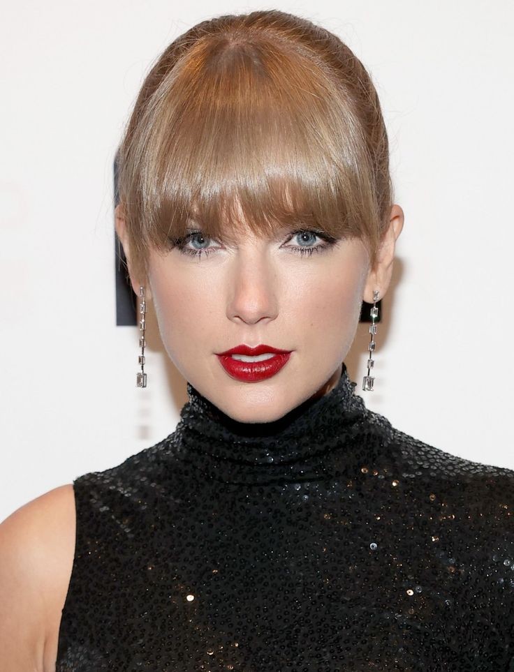 Taylor, head-on #TayOfTheDay #SunTayWorship #tayoftheday #suntayworship ...