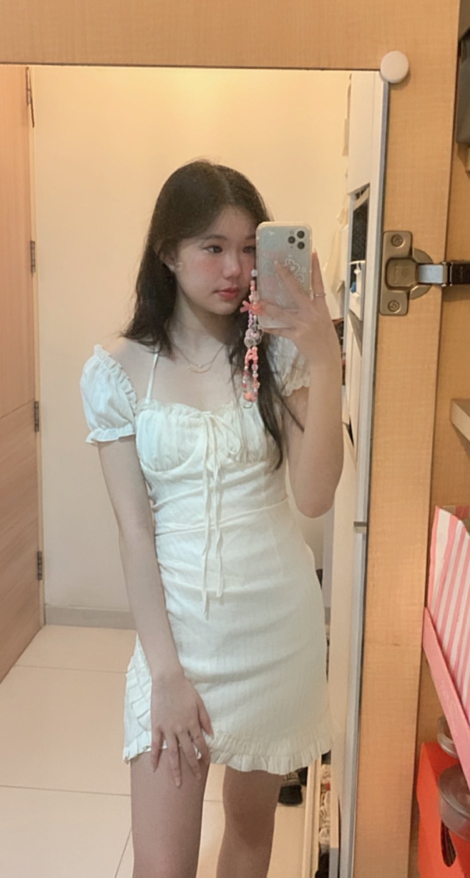 yanxinng on Twitter: "yay!! new dress = happy yanxin 🤍 https://t.co ...