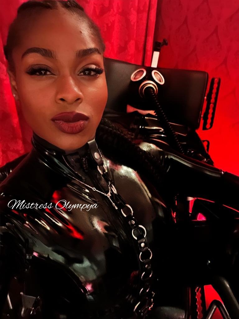 Mistress_Olympya 🥇 on Twitter: "Latex is always a good idea. Always!💦 Bist du auch gespannt wie ...
