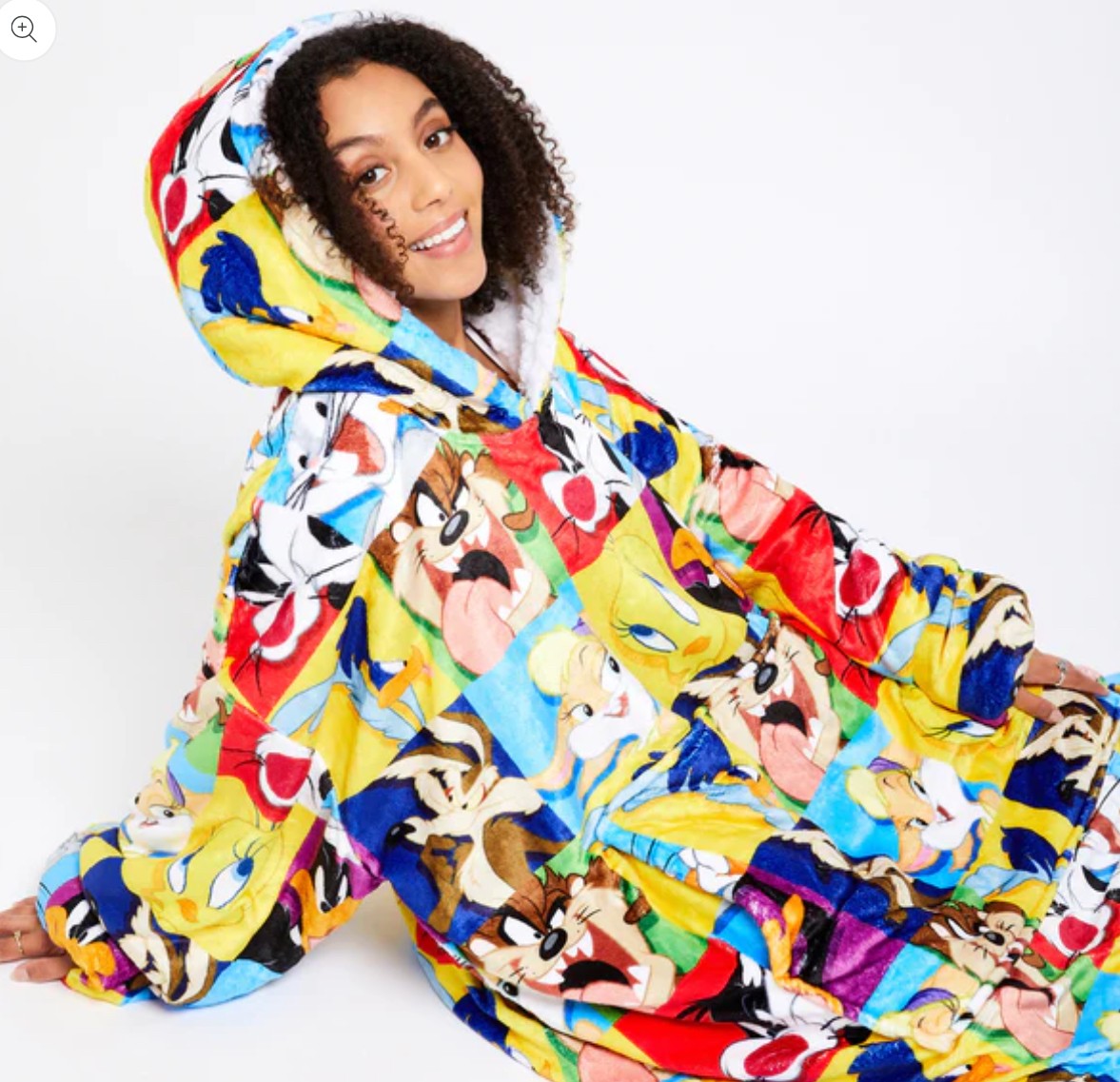 Dame Slt Newbie ๐บ๐ฆ On Twitter Michaela Launches New Winter Uniform That Is Misssnuffy Isn