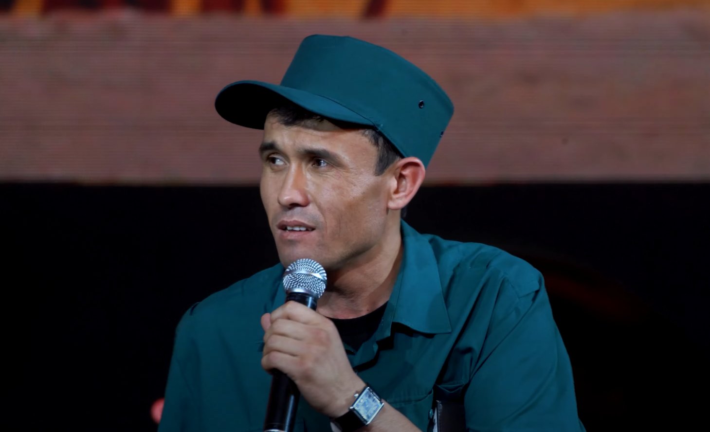 Abbos Serobov 🇦🇷 on Twitter: "— Шу формамда ҳам Тошкентда прописка сўрашган мендан... https://t ...