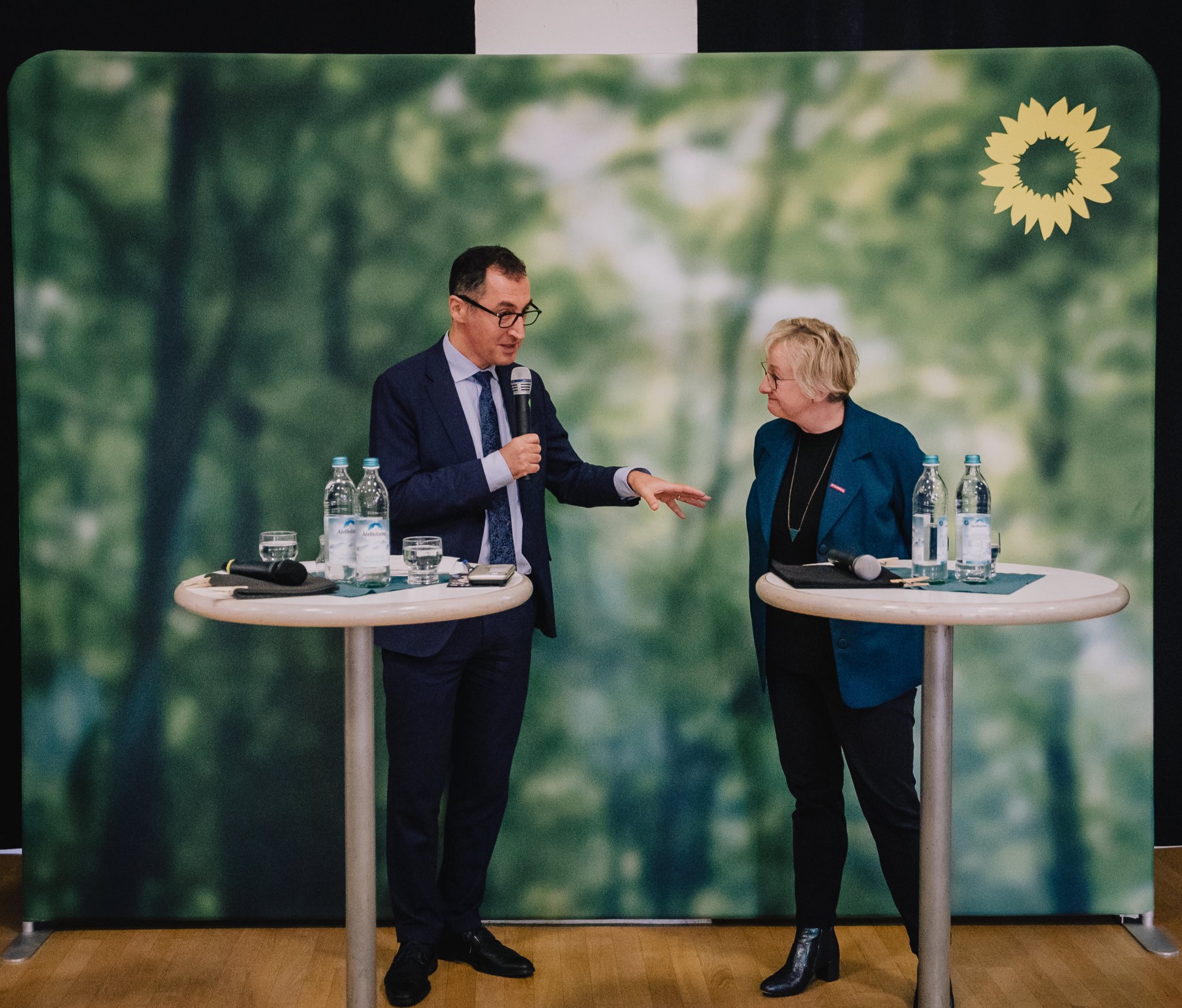 Cem Özdemir on Twitter: "Am 6.11. haben die #Heidelberg|er*innen die (OB-)Wahl! Ich unterstütze ...