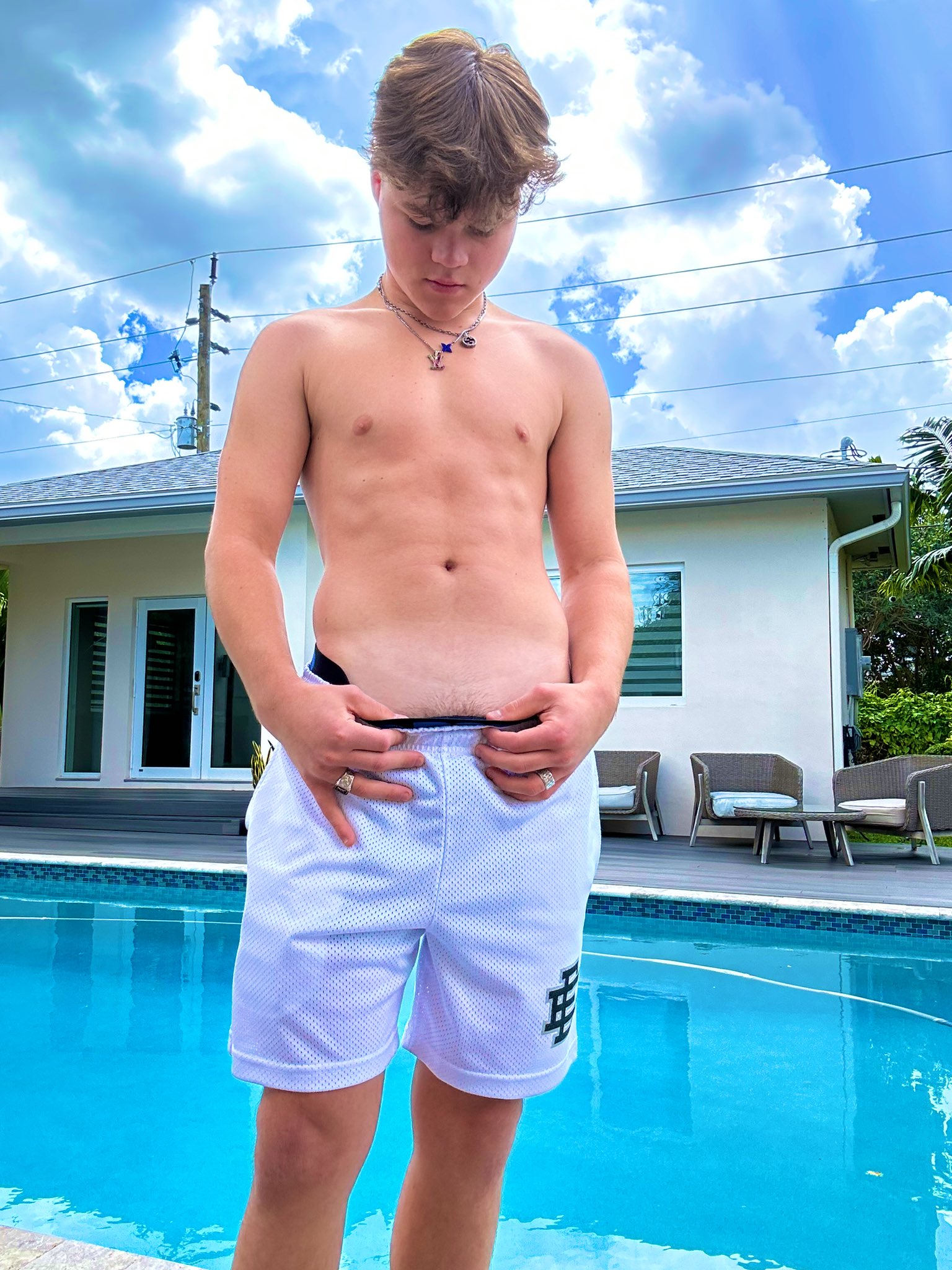 Jack on Twitter: "Should I pull them down some more?👀 https://t.co/7OmAux5FSl" / Twitter