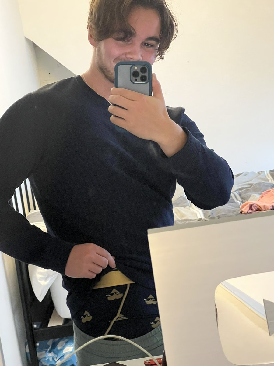 Willjum on Twitter: "Scrolling through comments when i saw this. Then realised i was actually ...