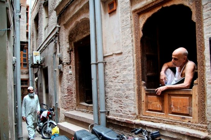 Ram Gali to Raiwind Palace: Long history of Bribery, Treachery & Deciet ...